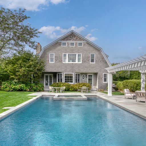 South Fork Dream Home: A comely Hamptons cottage steps from notable Art ...