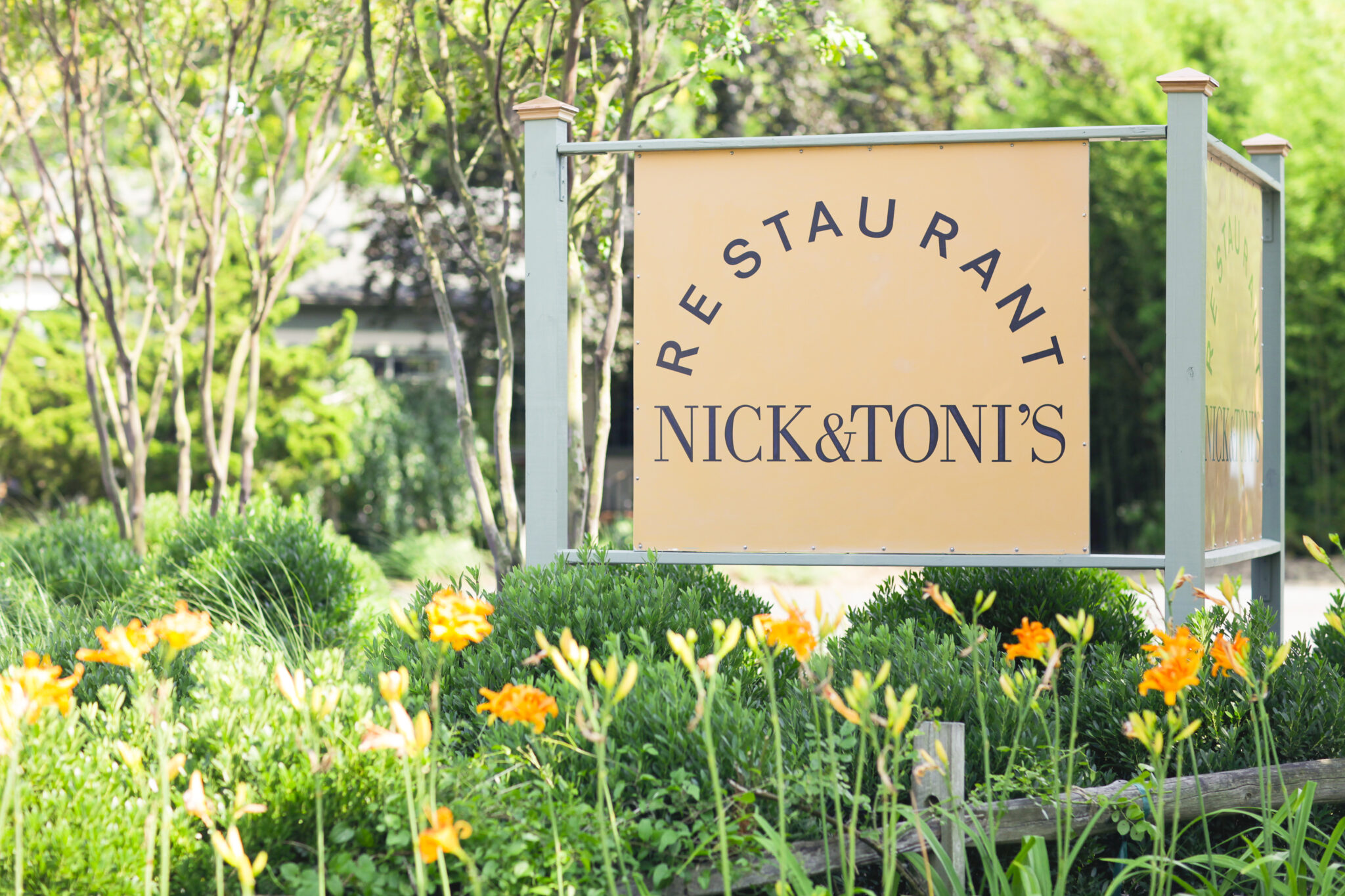 After 35 years, Nick & Toni’s keeps it simple & comforting | southforker